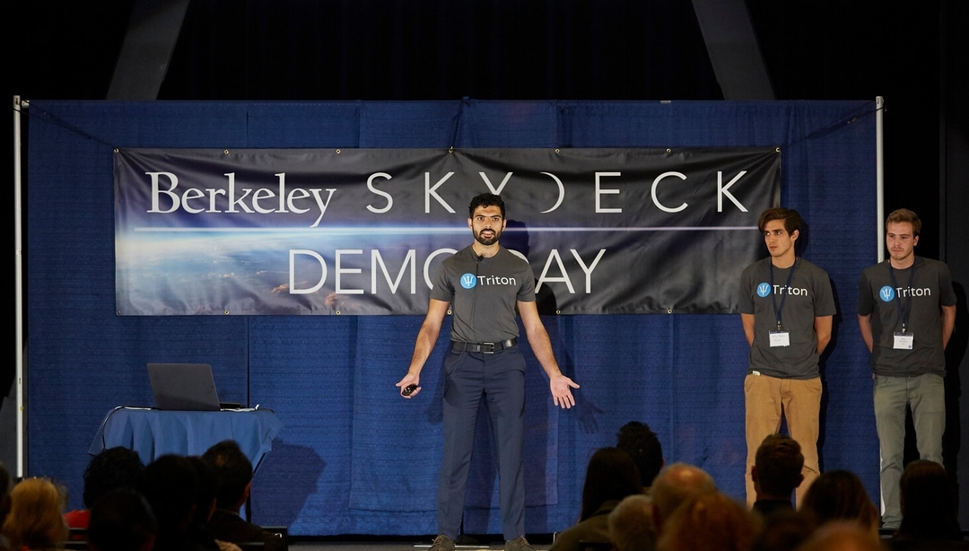 Feature Stores Explained: The Three Common Architectures | FeatureForm